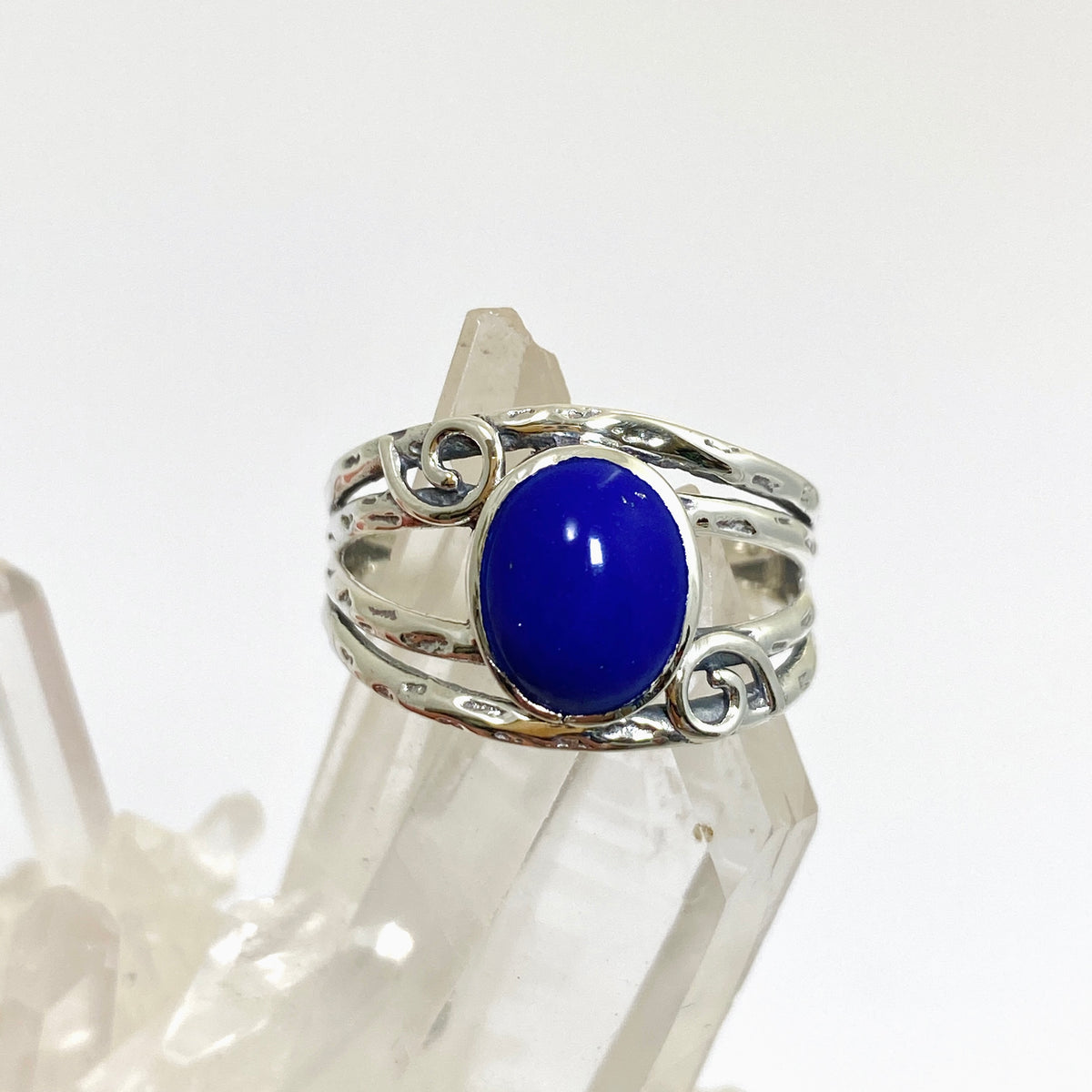 Lapis Lazuli Oval Cabochon Ring in a Decorative Setting R4025 – Nature ...